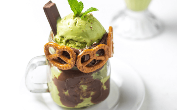 Ice Cream Toppings: 33 Classic & Creative Ideas - The Dairy Dish